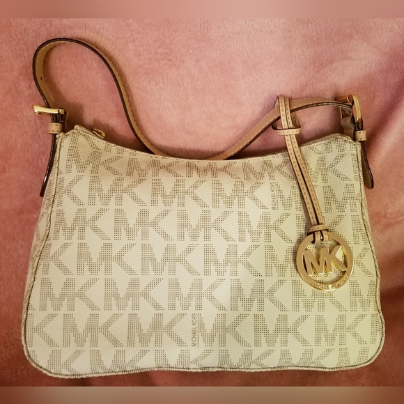 Michael Kors | Bags | Michael Kors Hobo Bag | Poshmark